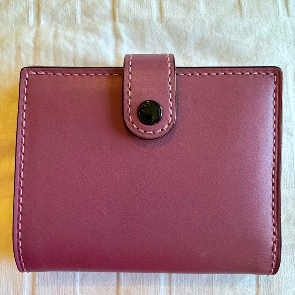 Coach | Bags | Coach 941 Collection Wallet Dusty Pink In Genuine Glove ...